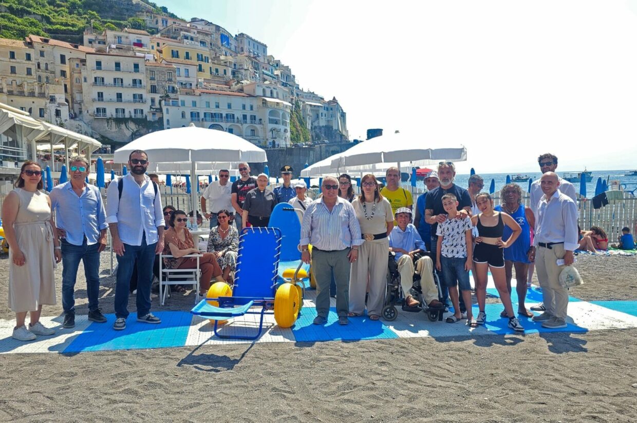 Amalfi increasingly accessible: an inclusive beach for all is born ...